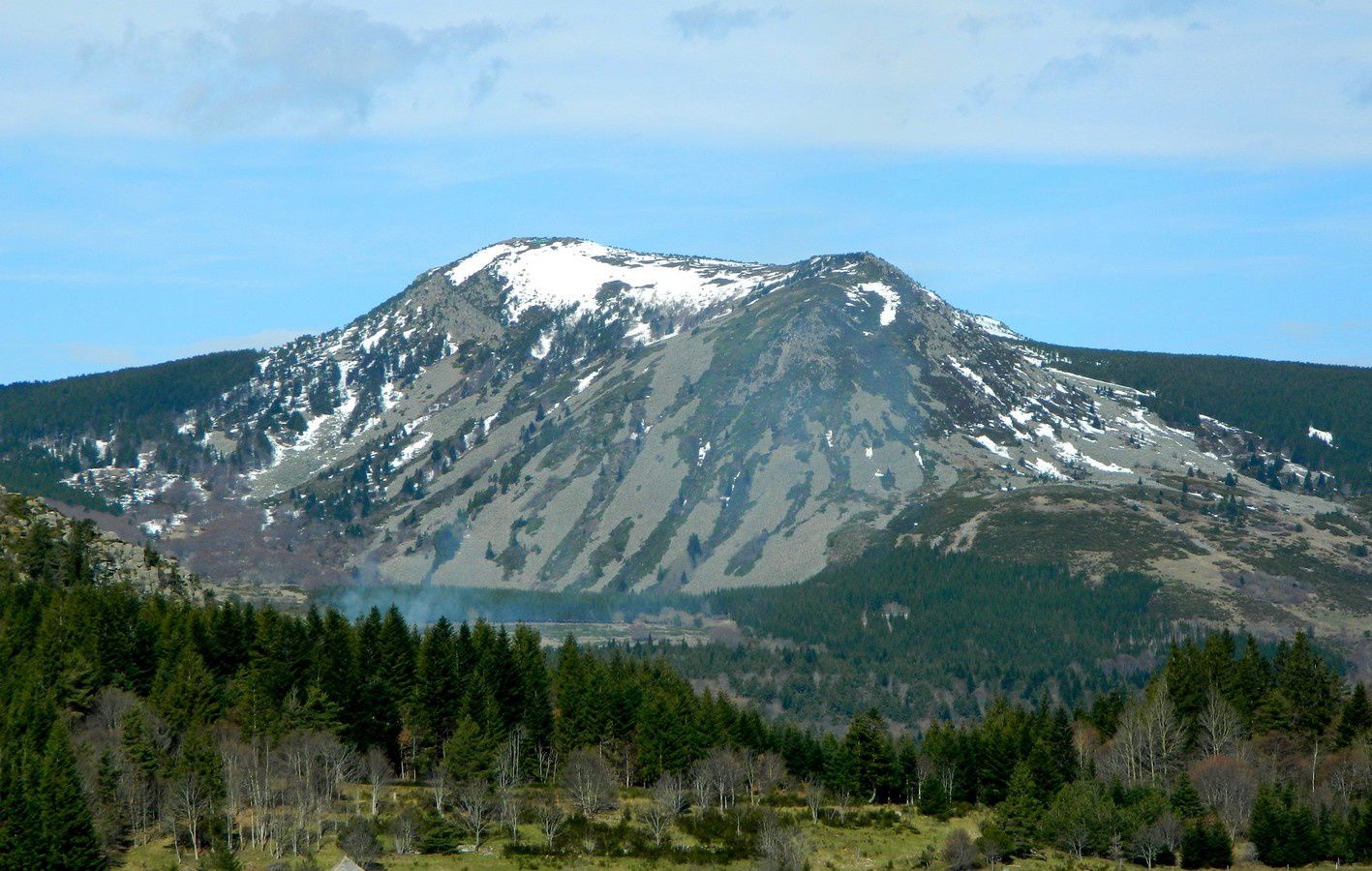 TOURISME – LES PETITES CAHUTES